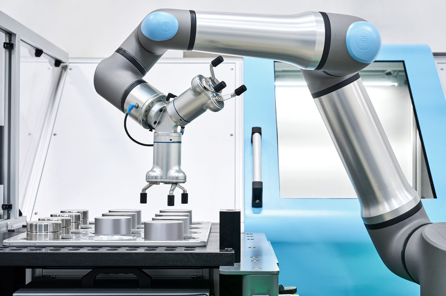 New Collaborative Robot Features a 30-kg Payload | Plastics Engineering